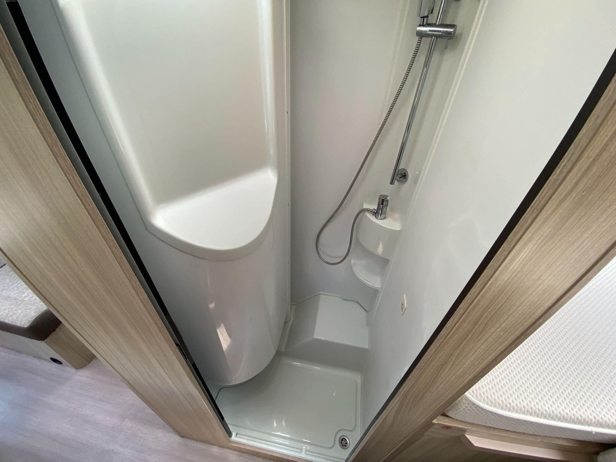 2020 Adria Compact Supreme DL For Sale - MotorhomeMarketplace.co.uk